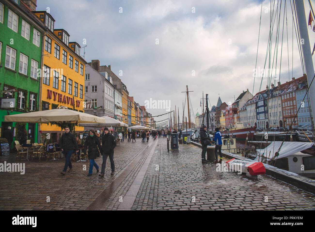 Winter sailing center hi-res stock photography and images - Alamy