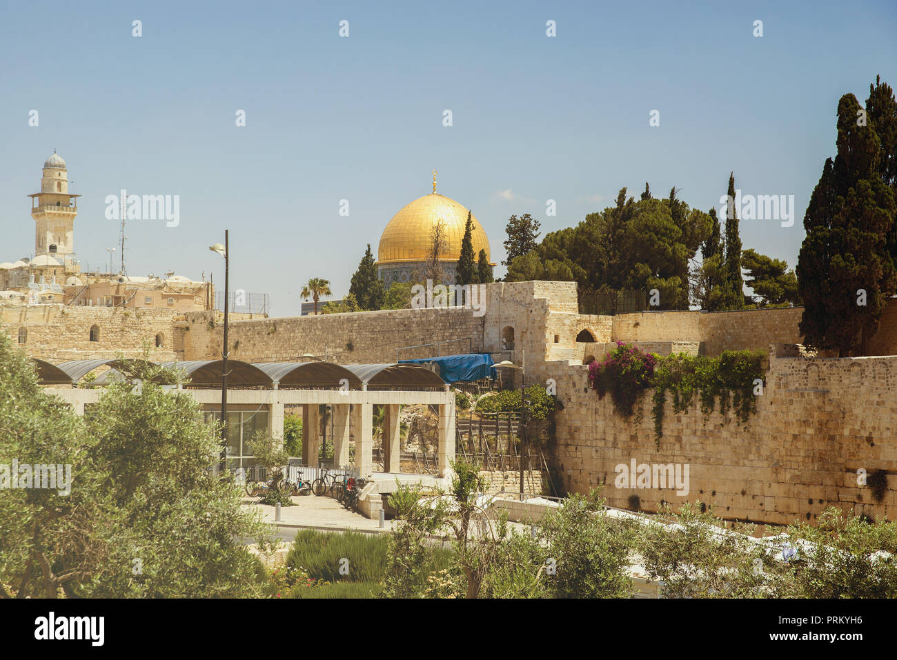 The holy mosque hi-res stock photography and images - Alamy