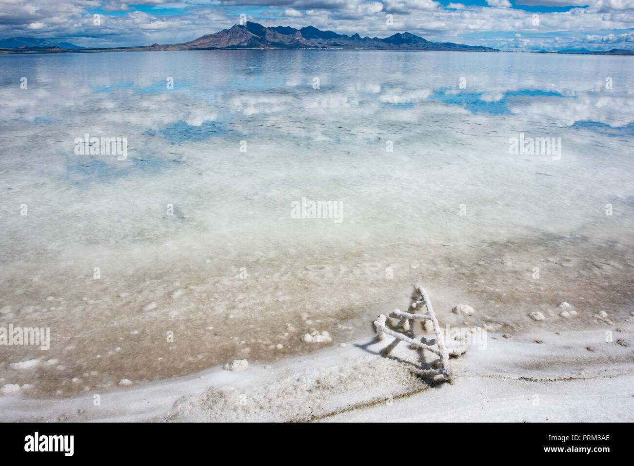 Wide angle view of Bonneville Salt Flats in Utah create a mirror ...