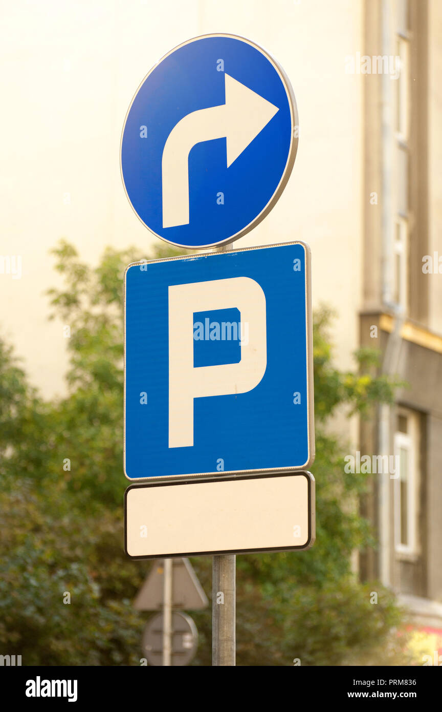 Blue square parking sign on hi-res stock photography and images - Alamy