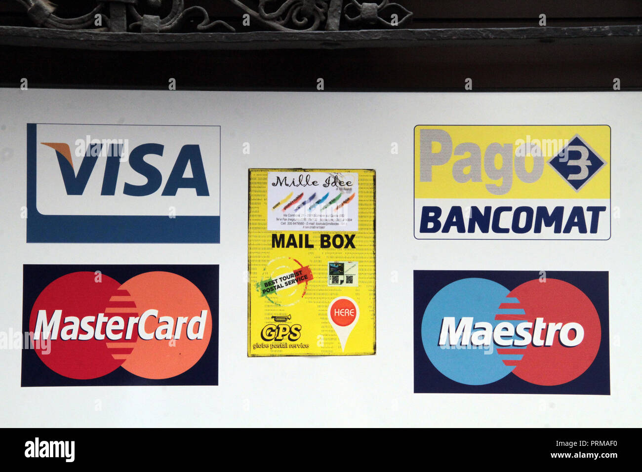 Different credit card payments hi-res stock photography and images - Alamy