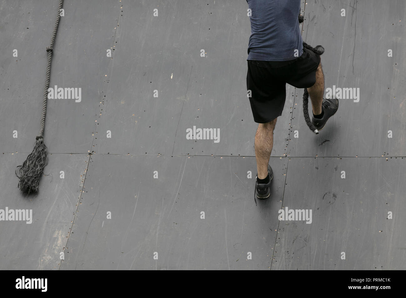 Obstacle course rope pull hi-res stock photography and images - Alamy