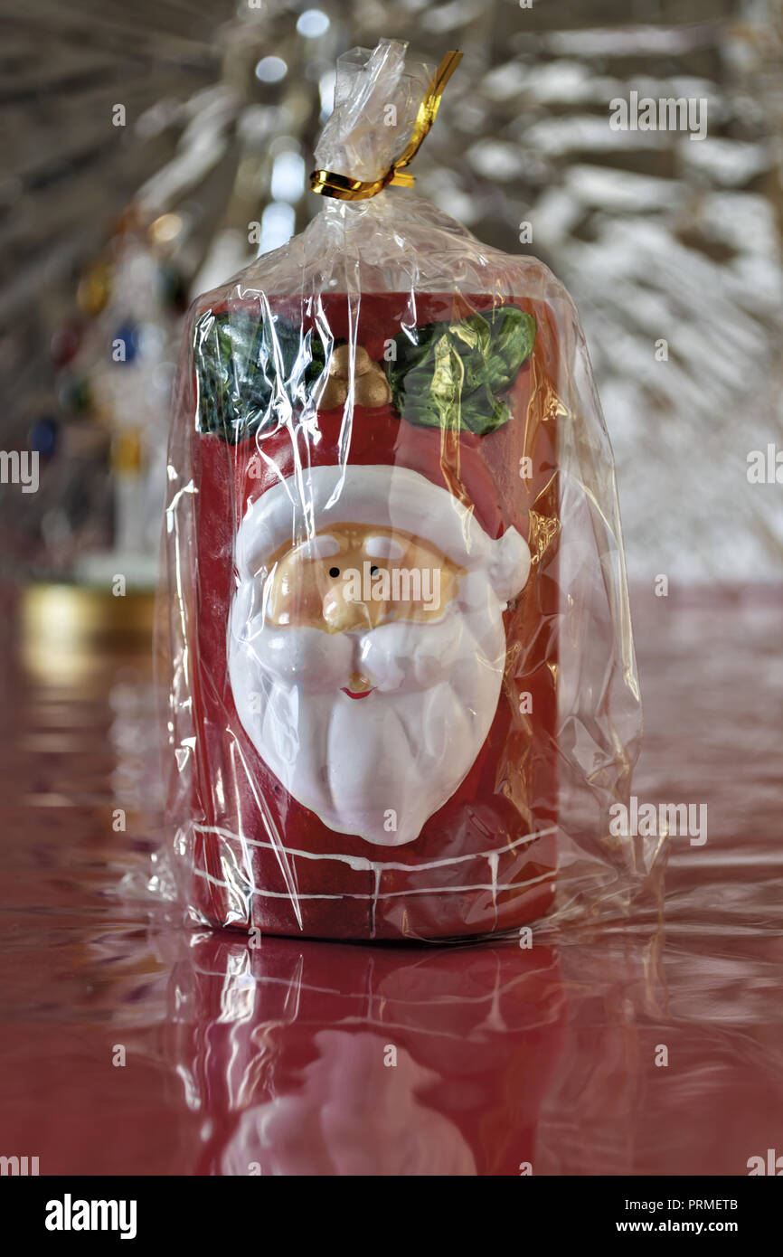 Christmas candle Santa Claus Stock Photo - Alamy