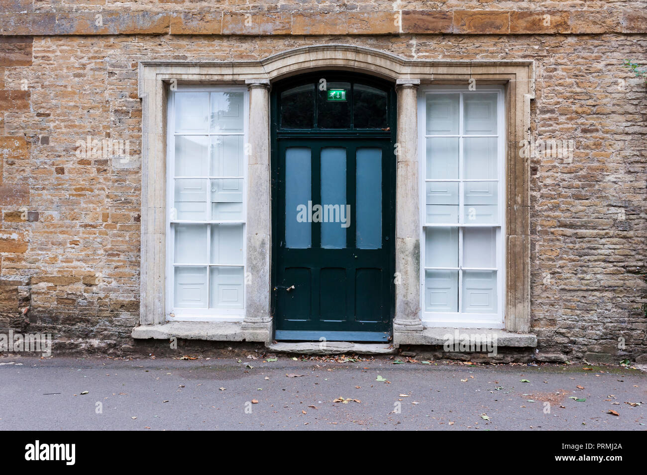 Building exteria hi-res stock photography and images - Alamy