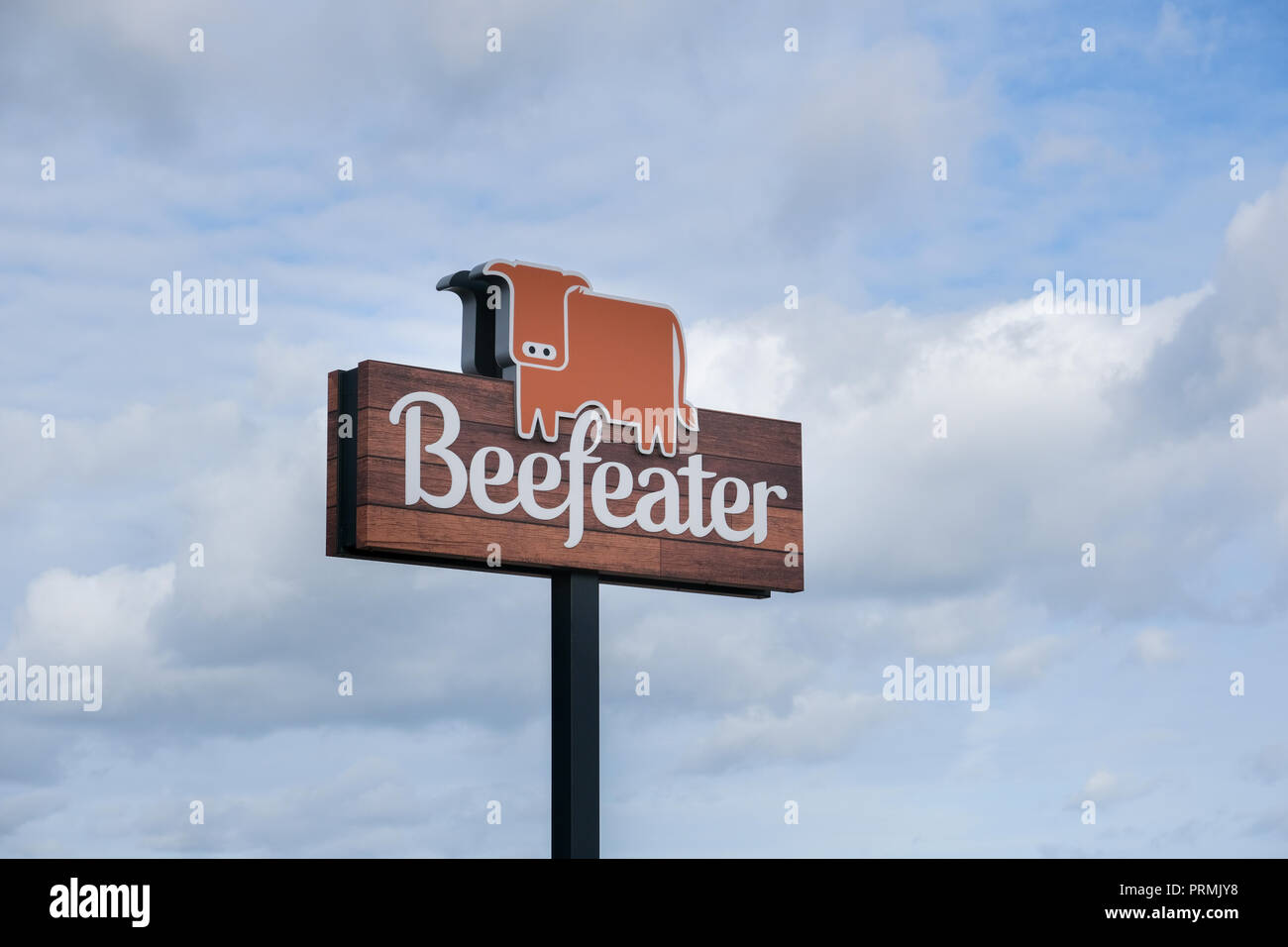 Beefeater hi-res stock photography and images - Alamy