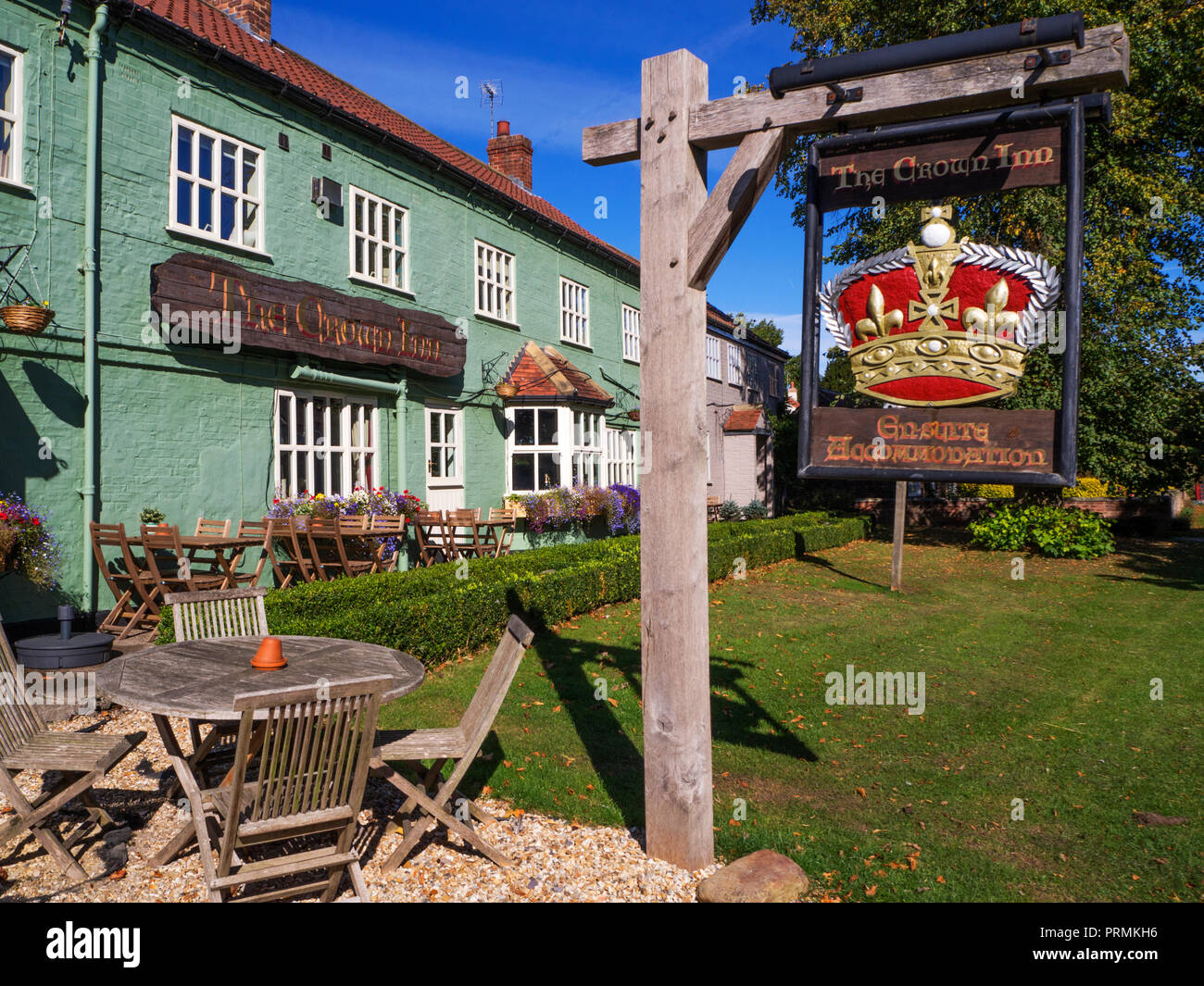 The Crown Inn 16th Century coaching inn at Roecliffe village near ...