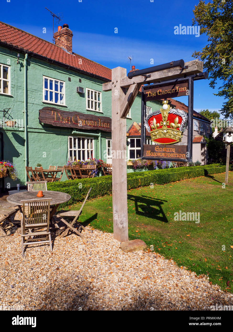 16th century coaching inn hi-res stock photography and images - Alamy
