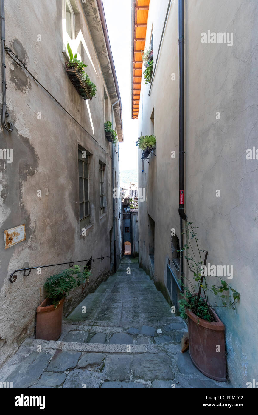 Medieval hilltop town of Barga, Italy Stock Photo - Alamy