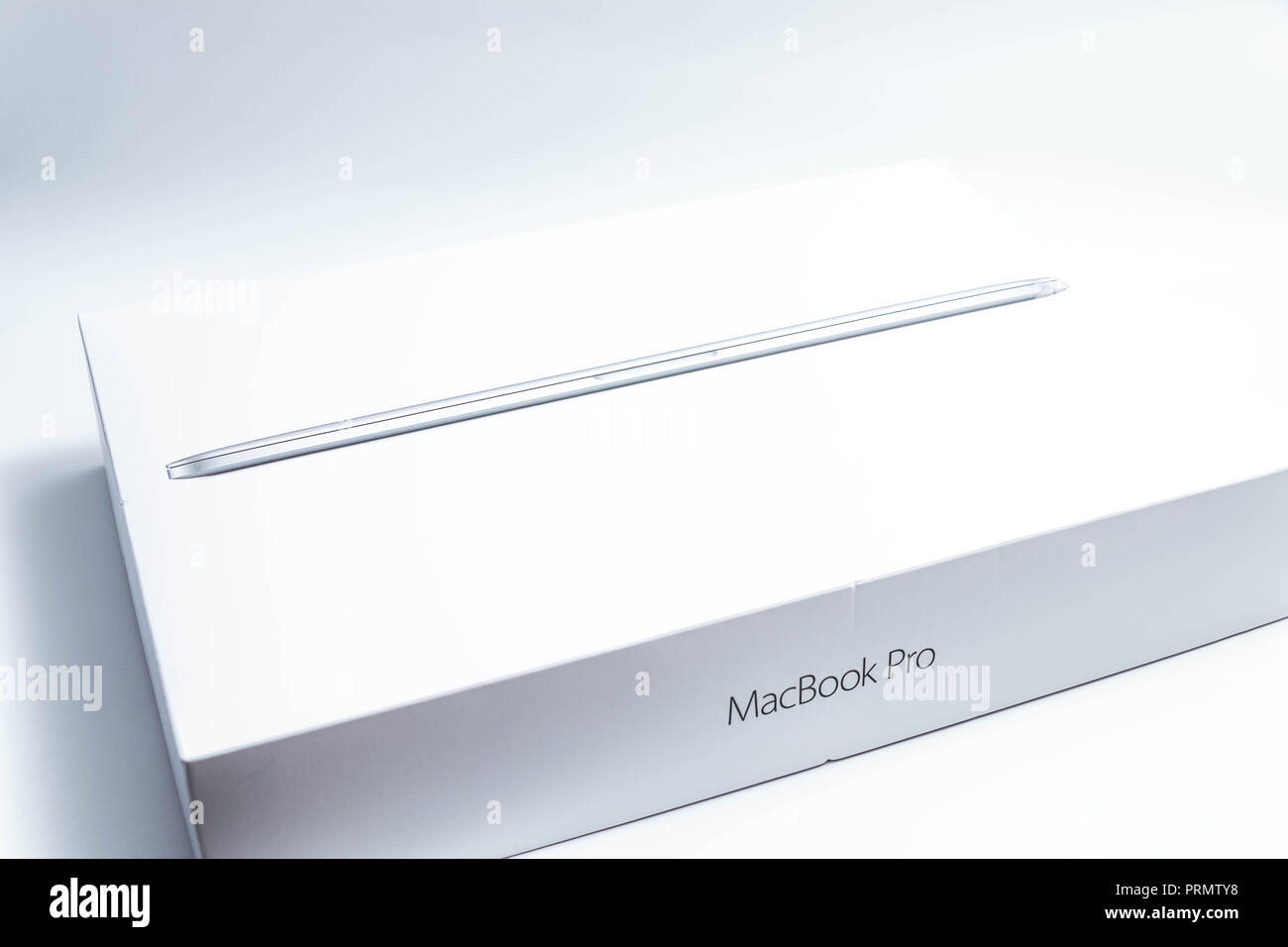 Apple Laptop Box High Resolution Stock Photography and Images - Alamy