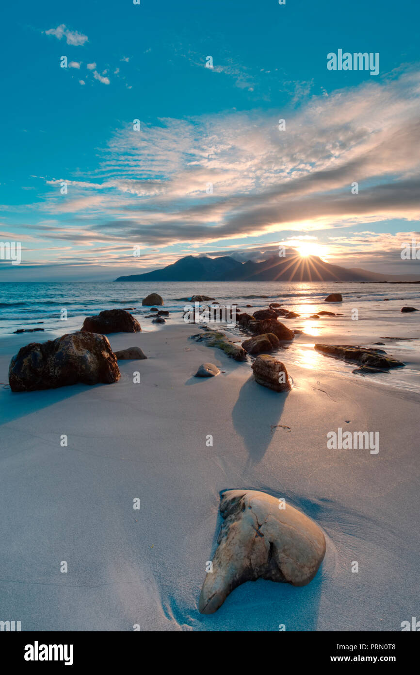 Singing sands beach eigg hi-res stock photography and images - Alamy