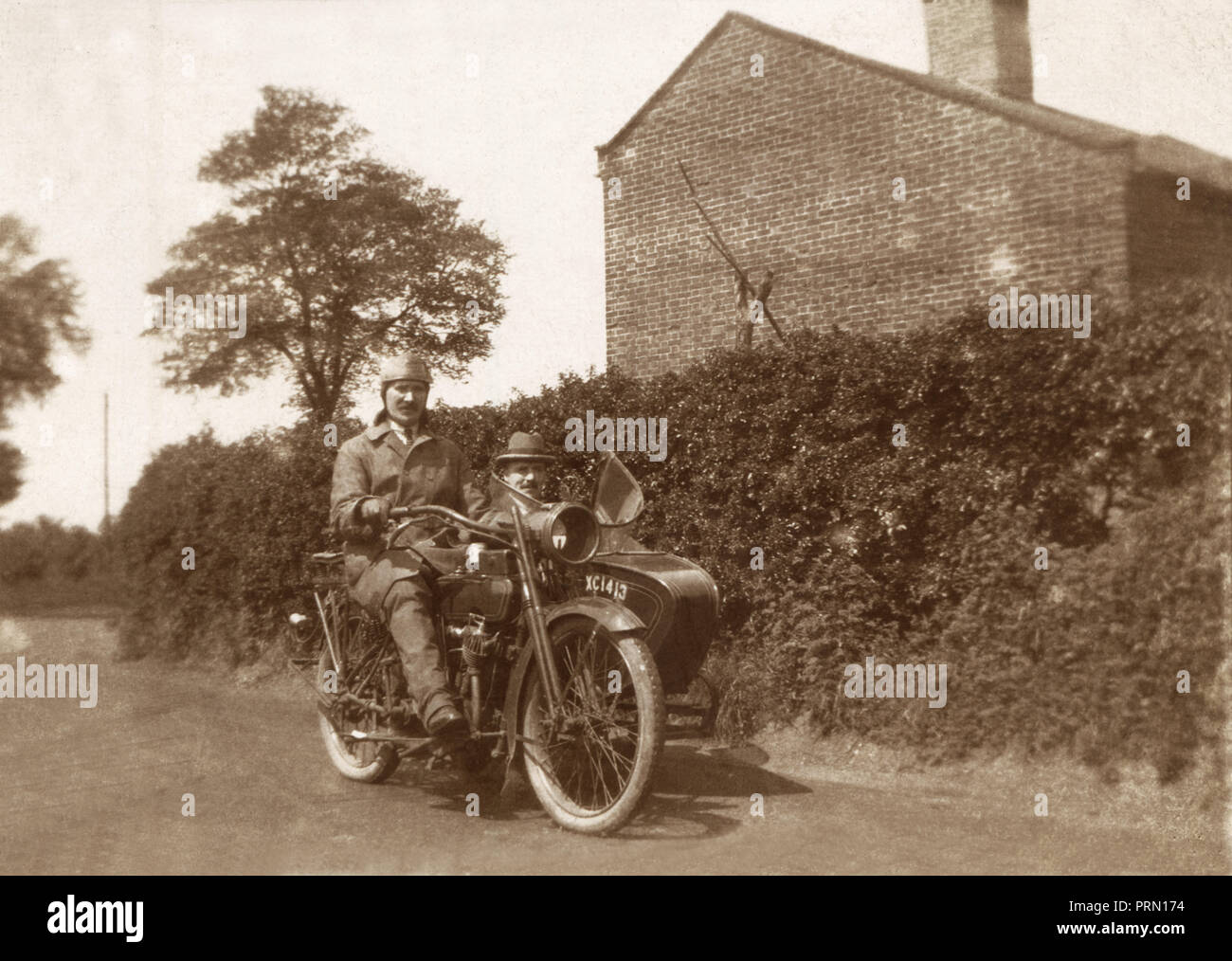 Two gentlemen on a 1925 Harley Davidson motorcycle & sidecar ...