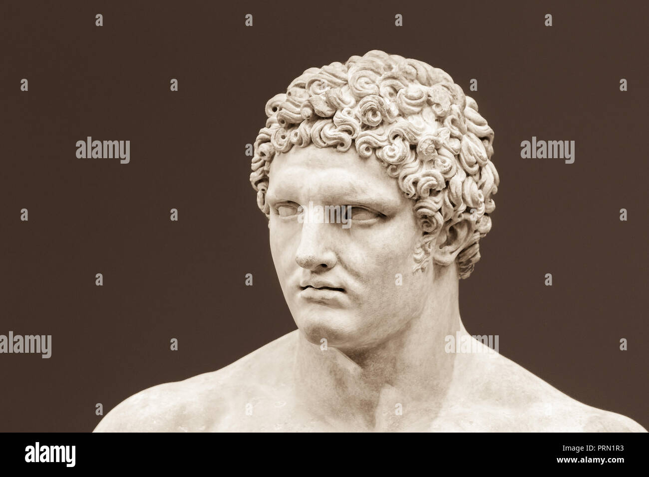 Hercules statue antique hi-res stock photography and images - Alamy