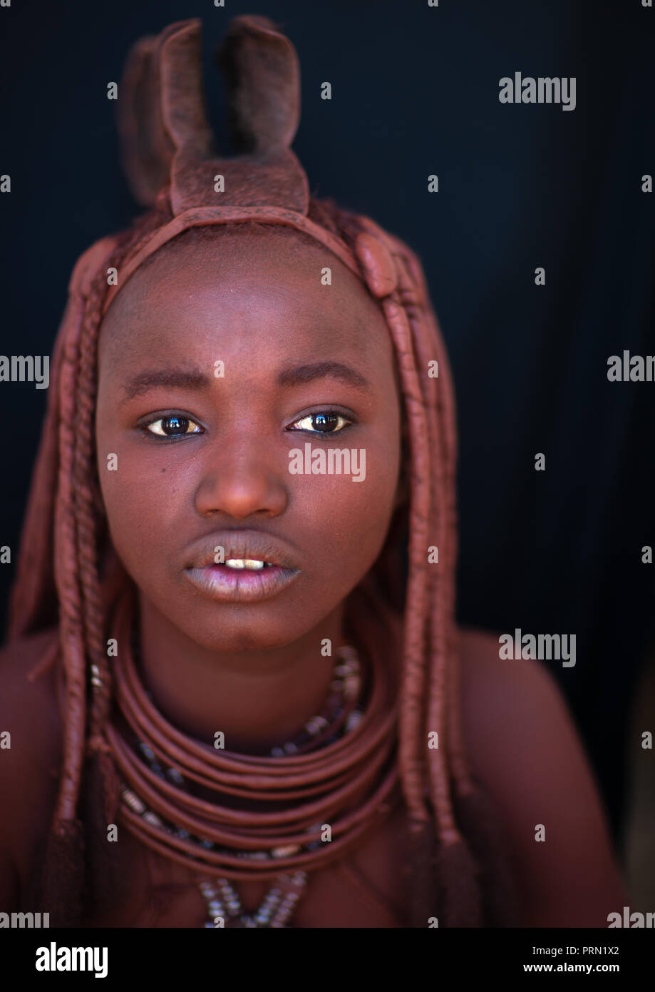 Portrait of a Himba tribe woman covered with otjize, Cunene Province ...