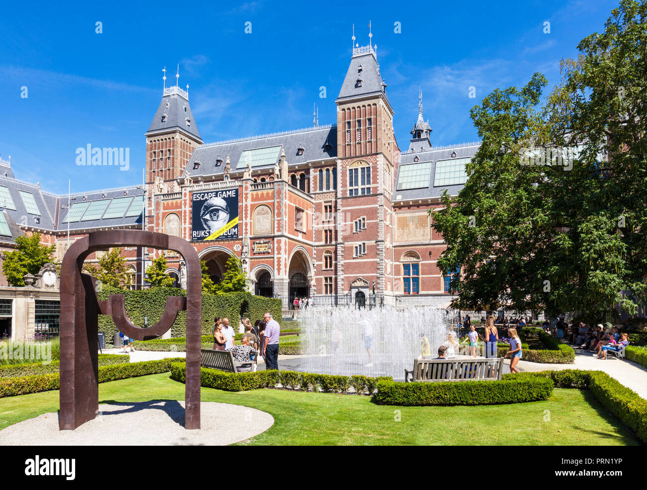 Amsterdam gallery hi-res stock photography and images - Alamy