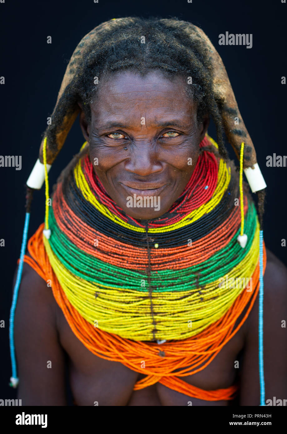 Mumuila tribe hi-res stock photography and images - Alamy