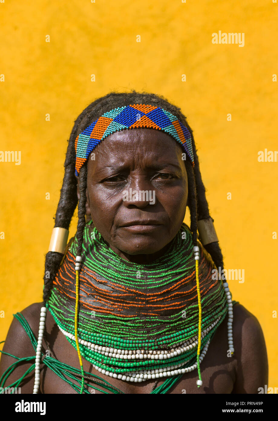 Portrait of a Mungambue tribe woman portrait, Huila Province, Chibia ...