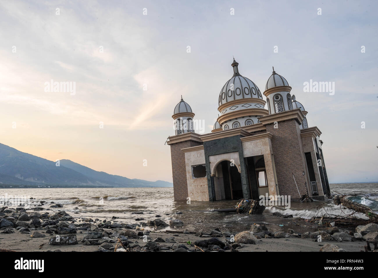 Palu, Central Sulawesi, Indonesia. 3rd Oct, 2018. The Landmark Arkam ...
