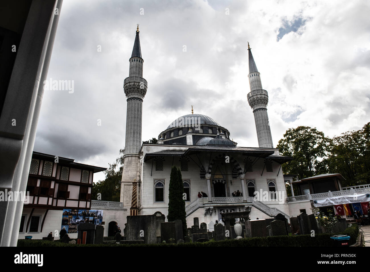 03 October 2018, Berlin: On the day of the open mosque clouds move over ...