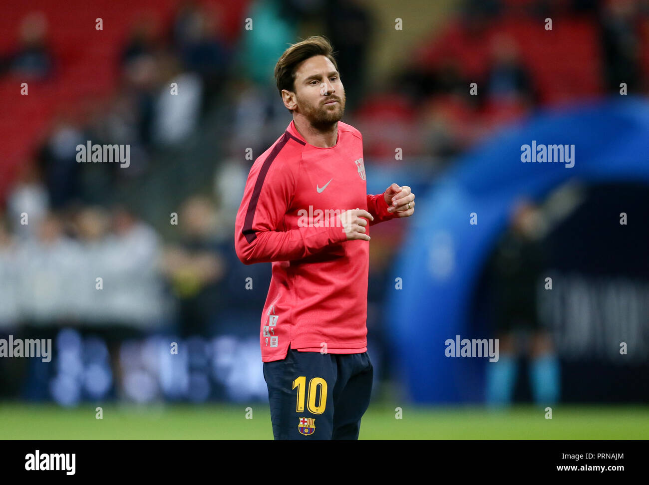 Lionel messi warming up hi-res stock photography and images - Alamy
