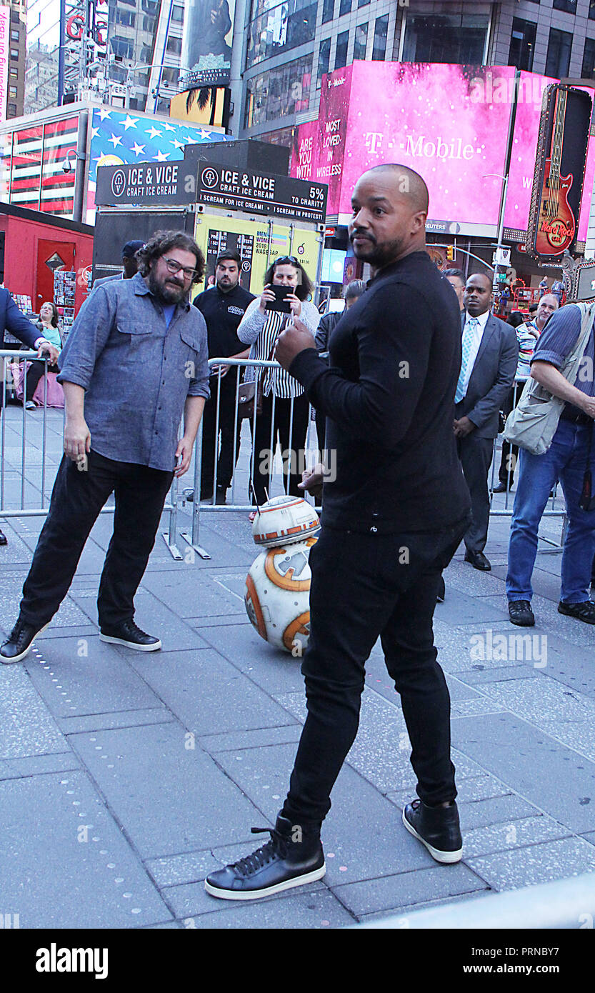 New York, NY, USA. 03rd Oct, 2018. Donald Faison at Times Square ...