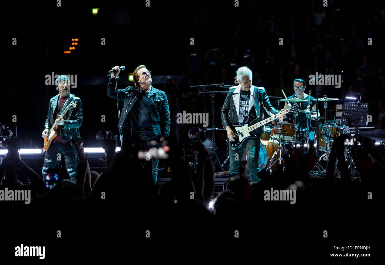U2 drummer hi-res stock photography and images - Alamy