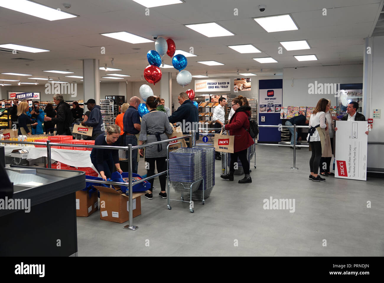 Liverpool, UK. 4th October 2018. The new Tesco discount supermarket ...