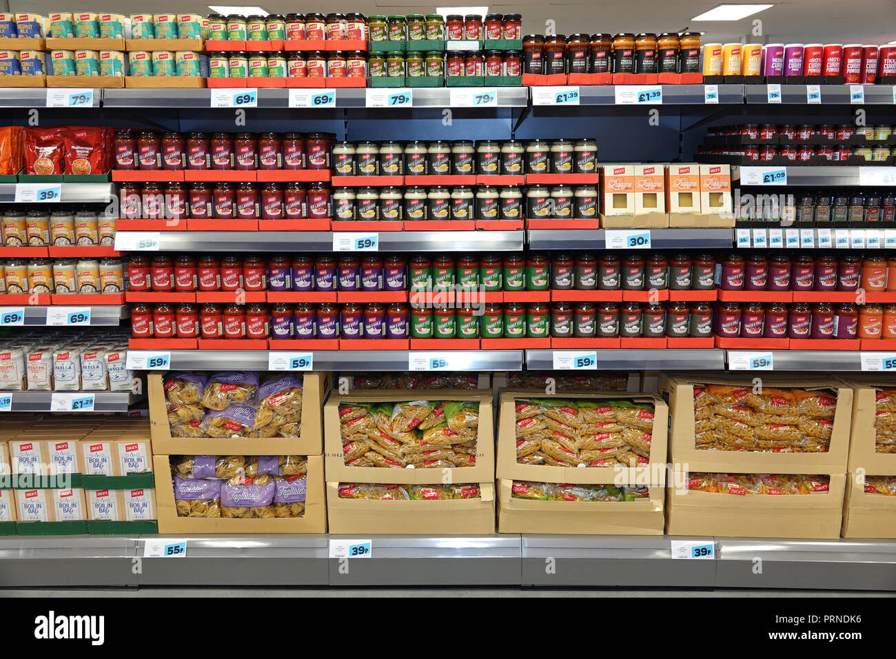 Liverpool, UK. 4th October 2018. The new Tesco discount supermarket ...