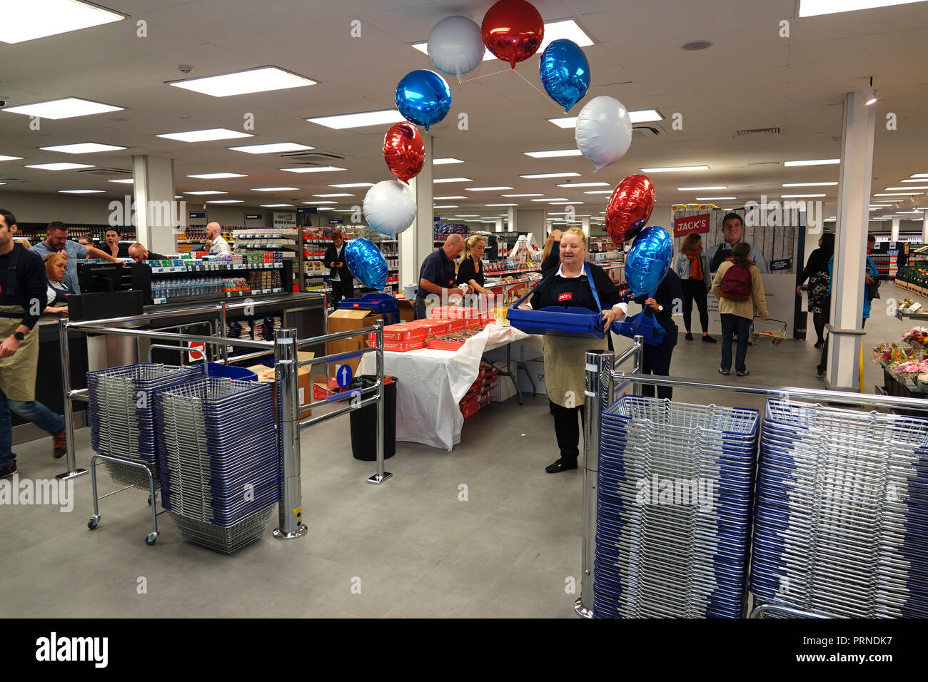 Liverpool, UK. 4th October 2018. The new Tesco discount supermarket ...