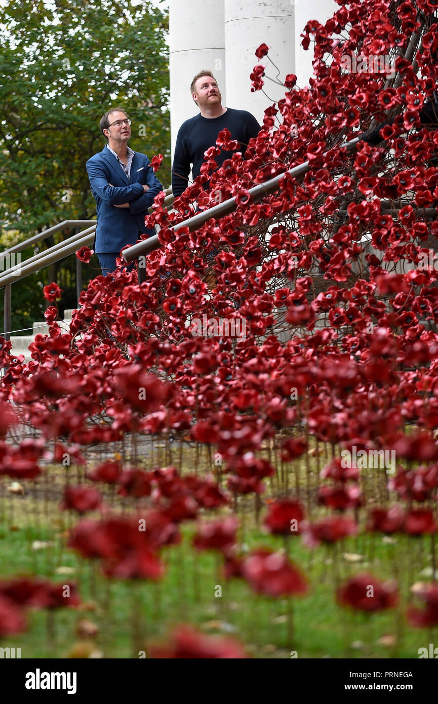 London, UK. 4 October 2018. "Weeping Window", the iconic poppy ...