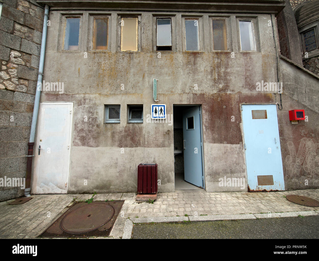French public toilet hi-res stock photography and images - Alamy