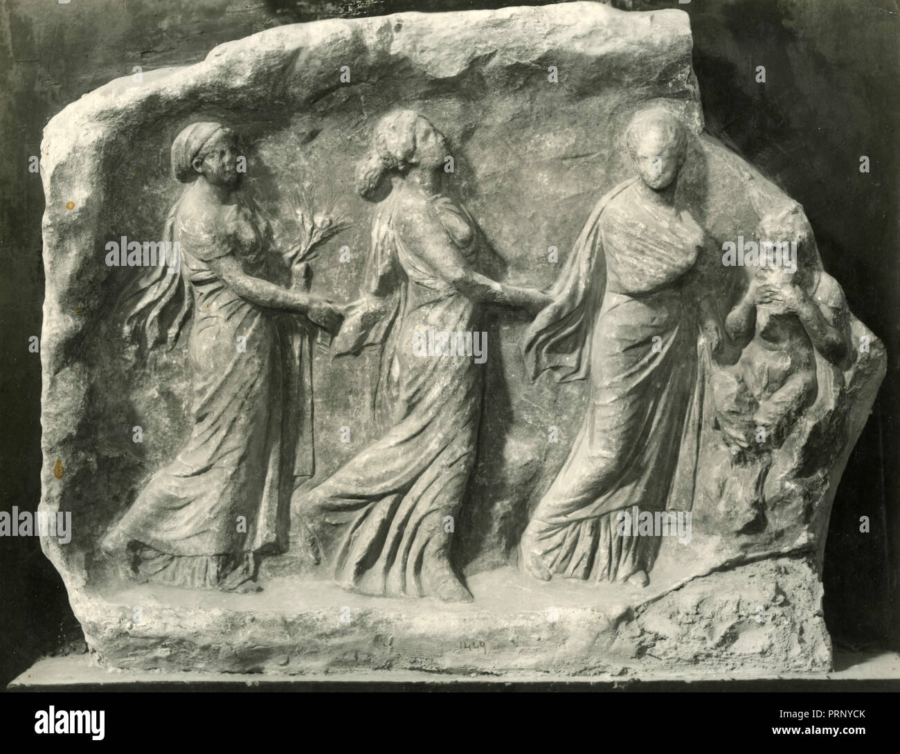 Dancing nymphs hi-res stock photography and images - Alamy