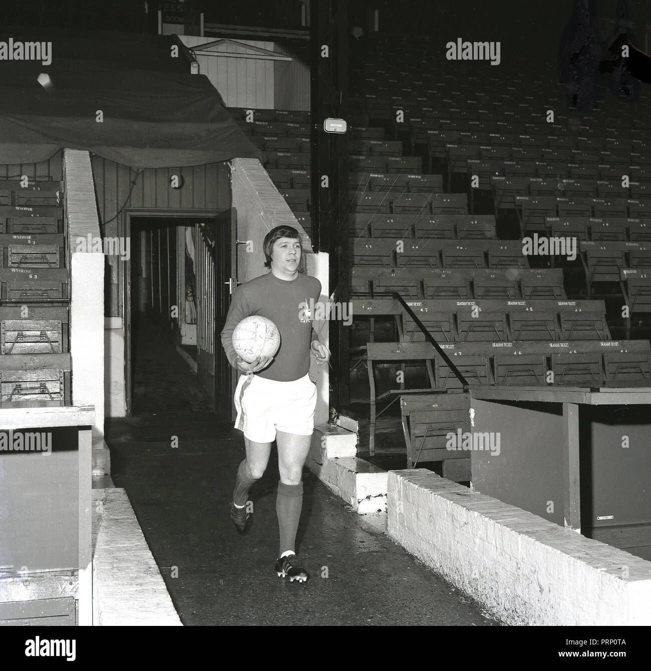 Soccer player signing soccer ball hi-res stock photography and images ...