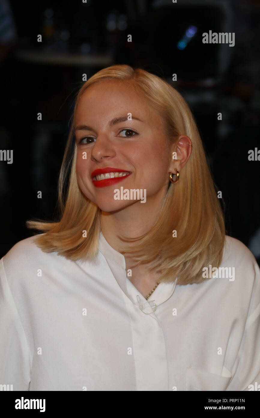 Guests at 3Nach9 Talkshow in Bremen Featuring: Julia Engelmann Where ...