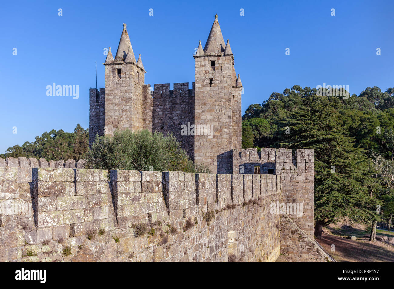 Battlement crenellation merlon castle hi-res stock photography and ...