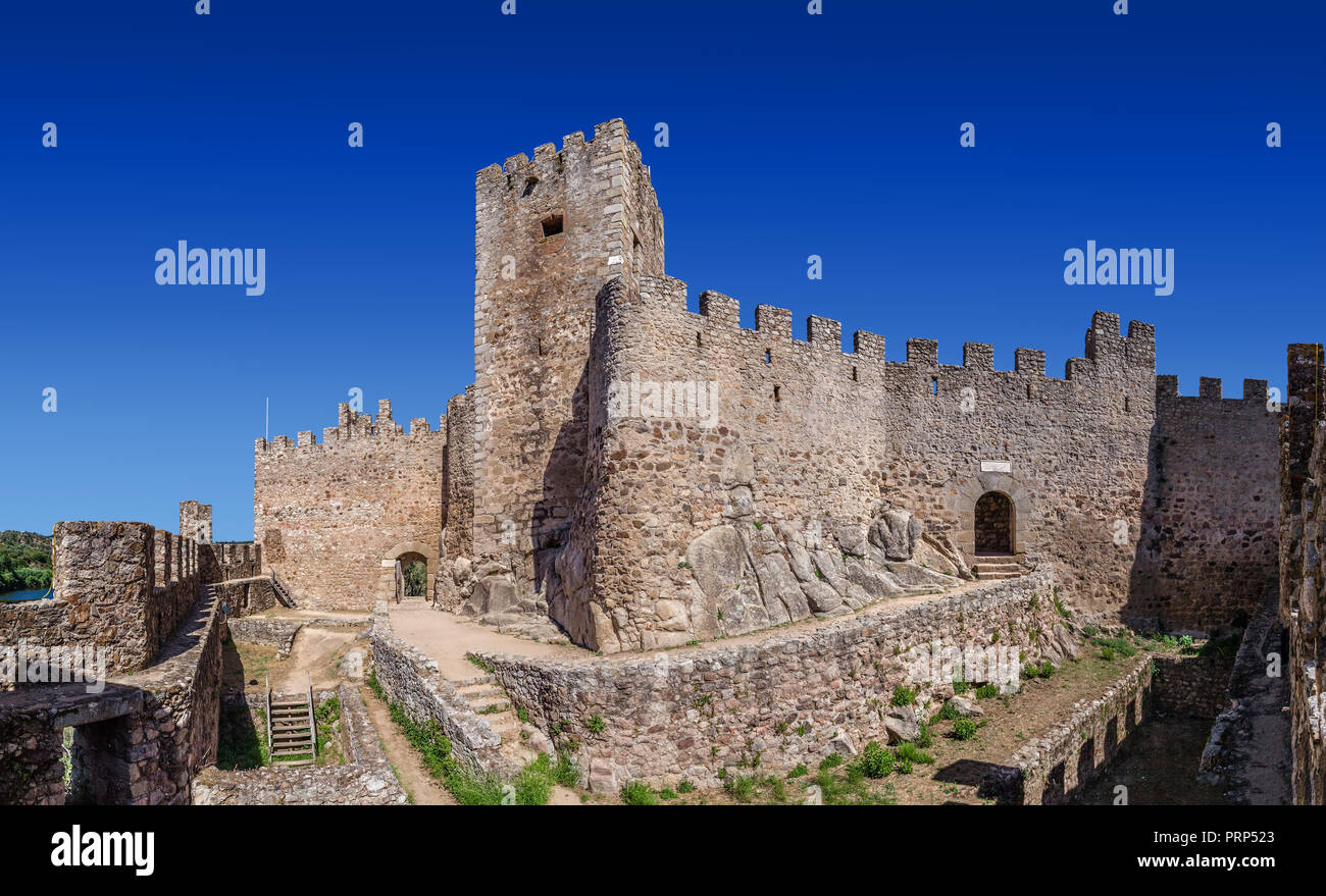 Wall merlons crenels hi-res stock photography and images - Alamy