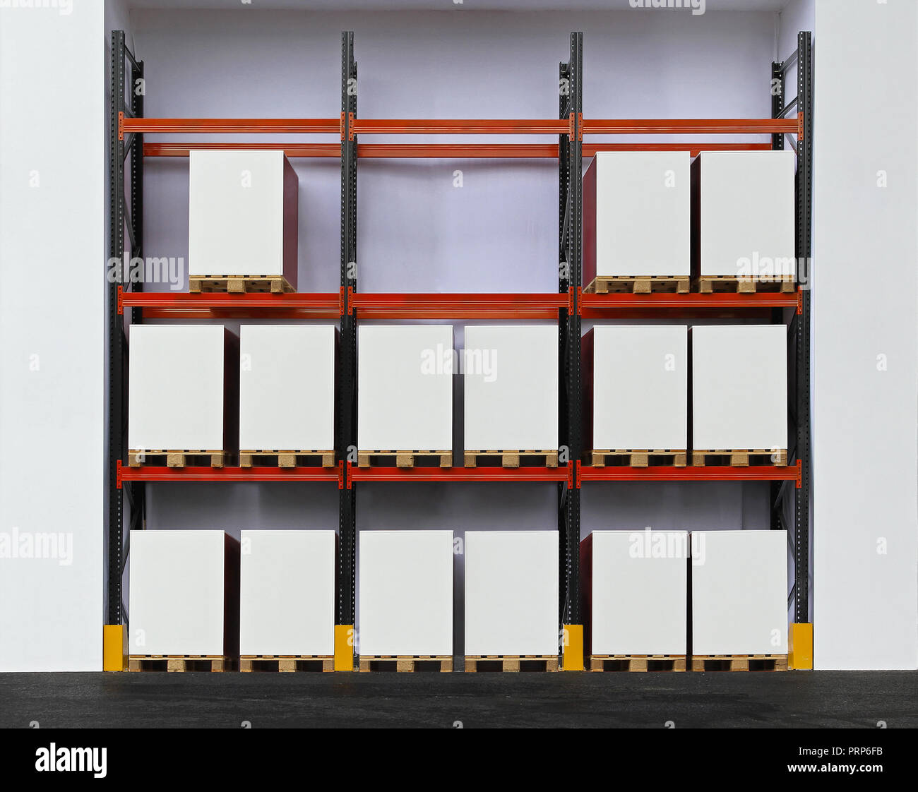 Shelving system with pallets in distribution warehouse Stock Photo - Alamy