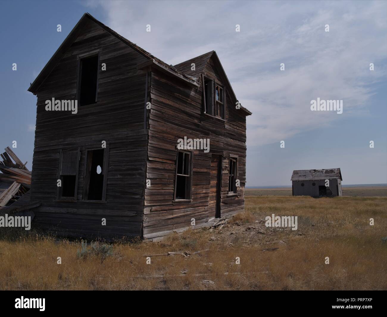 Crumbling large house hi-res stock photography and images - Alamy