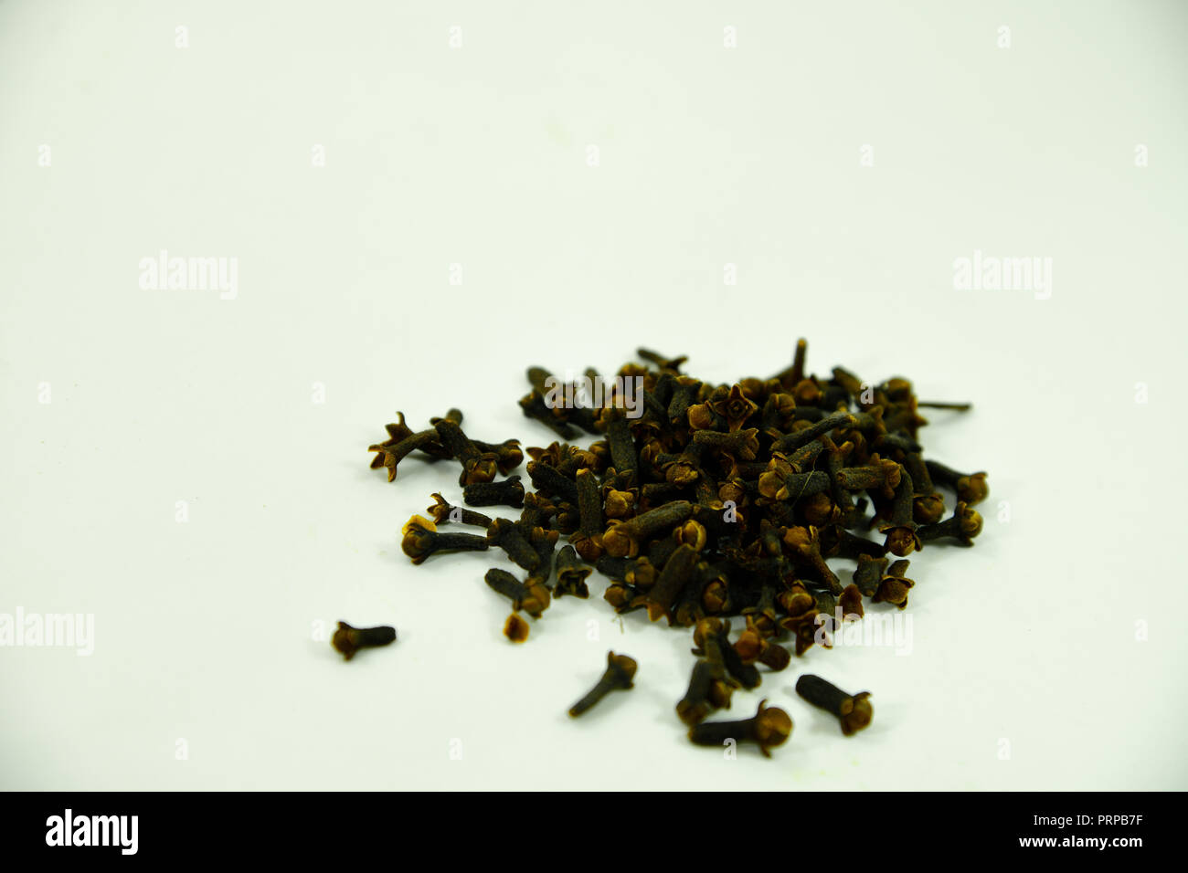 Indian spices- cinnamon, Cardamom, Mace, Fennel Seeds/ Sweet Cumin ...