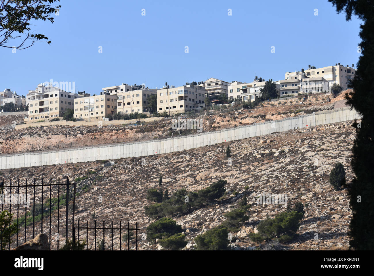 Authority fence hi-res stock photography and images - Alamy