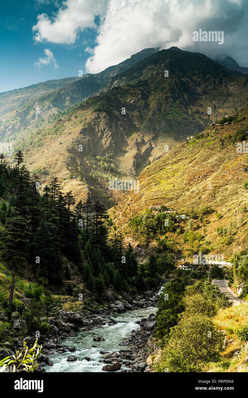 Tourism and travel in the north of Pakistan, Naran, through the ...