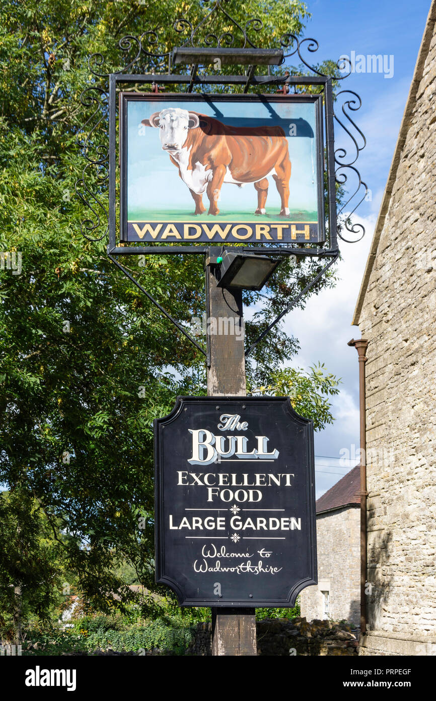 Sign pub uk hi-res stock photography and images - Alamy