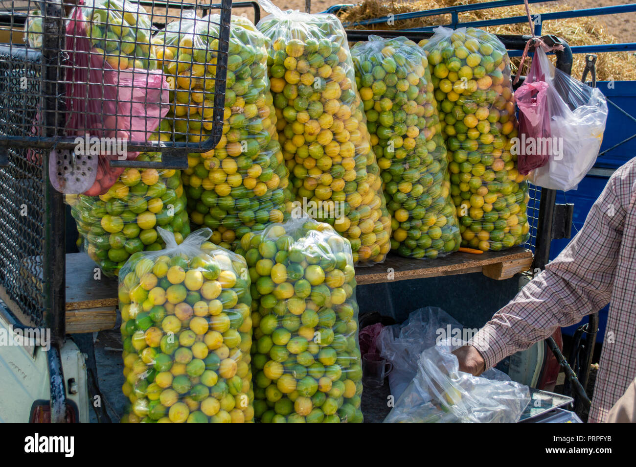 Selling bags hi-res stock photography and images - Alamy