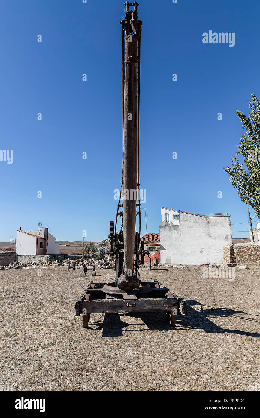 Rusty old winch crane used in a stone quarry Stock Photo - Alamy