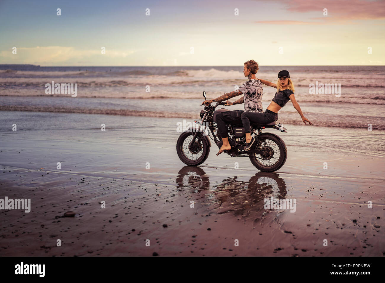 Motorcycle on the beach hi-res stock photography and images - Alamy