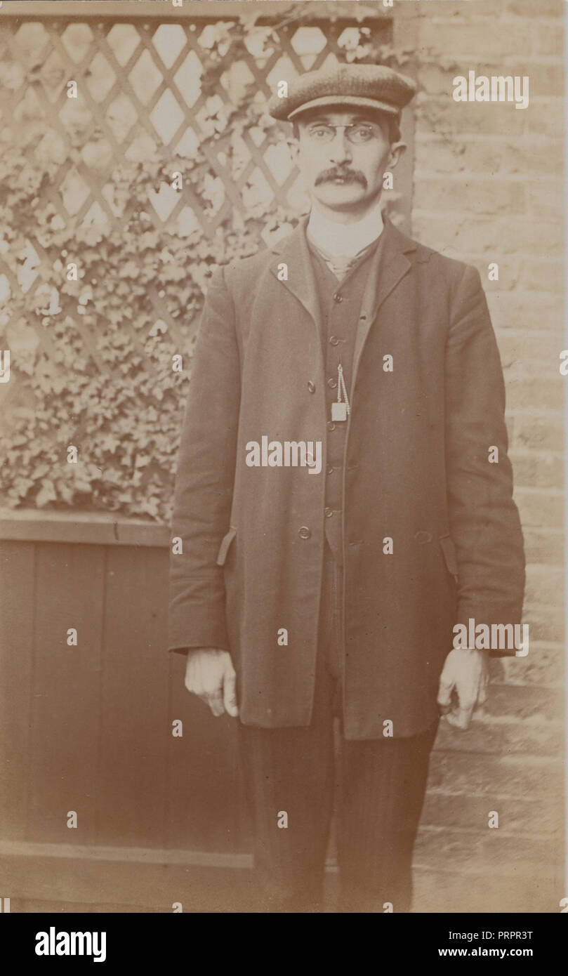 British Men Suit High Resolution Stock Photography and Images - Alamy