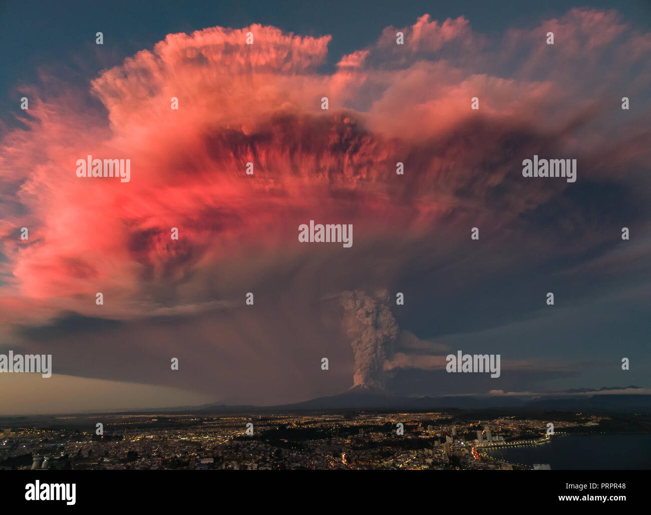 Eruption column hi-res stock photography and images - Alamy