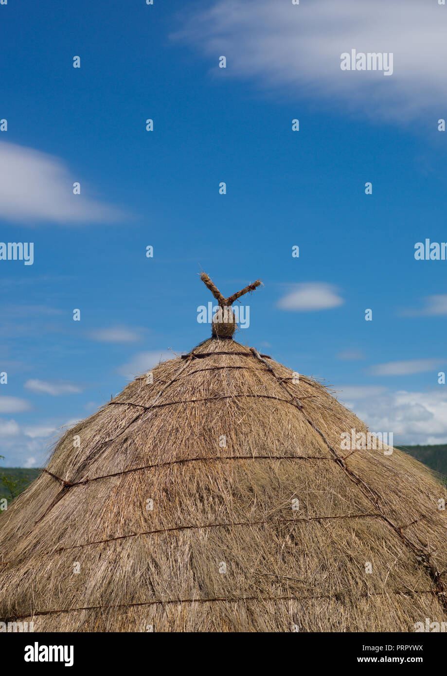 Mwila tribe hi-res stock photography and images - Alamy