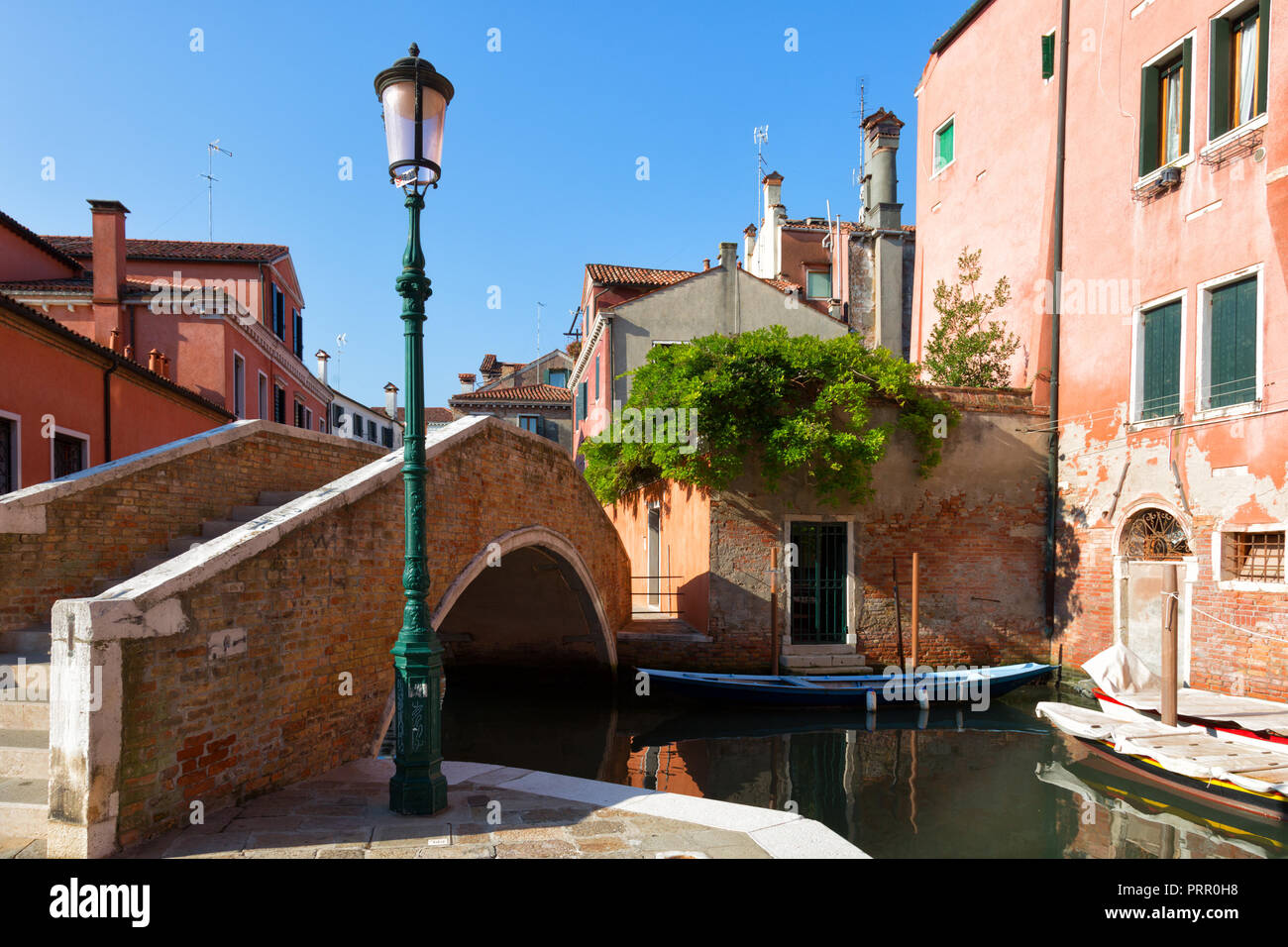 Venice mooring piles hi-res stock photography and images - Alamy
