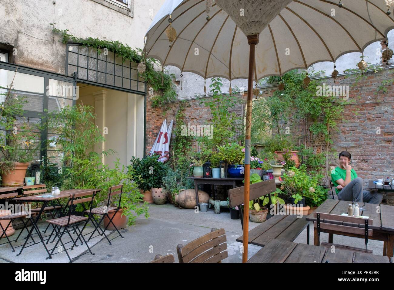 Wien, Millergasse, Restaurant Mill Stock Photo - Alamy