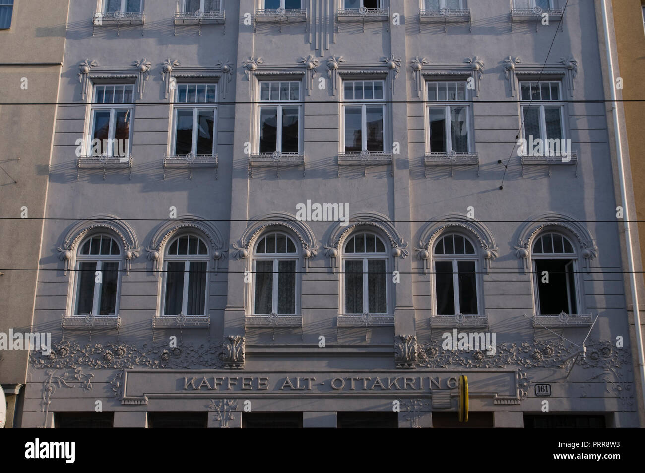 Belle epoque cafe hi-res stock photography and images - Alamy